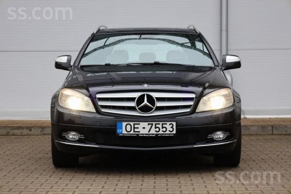 Black Mercedes-Benz c-320 2008 in Riga, with an engine capacity of 3.00 L and mileage of 0 thousand km for 5495 €, photo 4 on AUTOMOTO.COM.LV