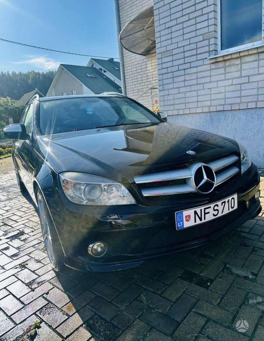 Black Mercedes-Benz c-320 2008 in Kaunas, with an engine capacity of 2.99 L and mileage of 270 thousand km for 3850 €, photo 1 on AUTOMOTO.COM.LV
