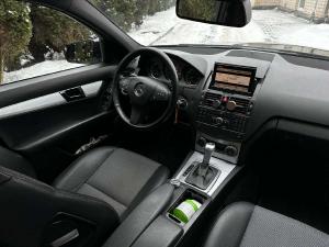 Melns Mercedes-Benz c-320 2008 Kauņa, ar dzinēja tilpumu 3.00 L un nobraukumu 310 tūkst. km par 4400 €, foto 8 vietnē AUTOMOTO.COM.LV