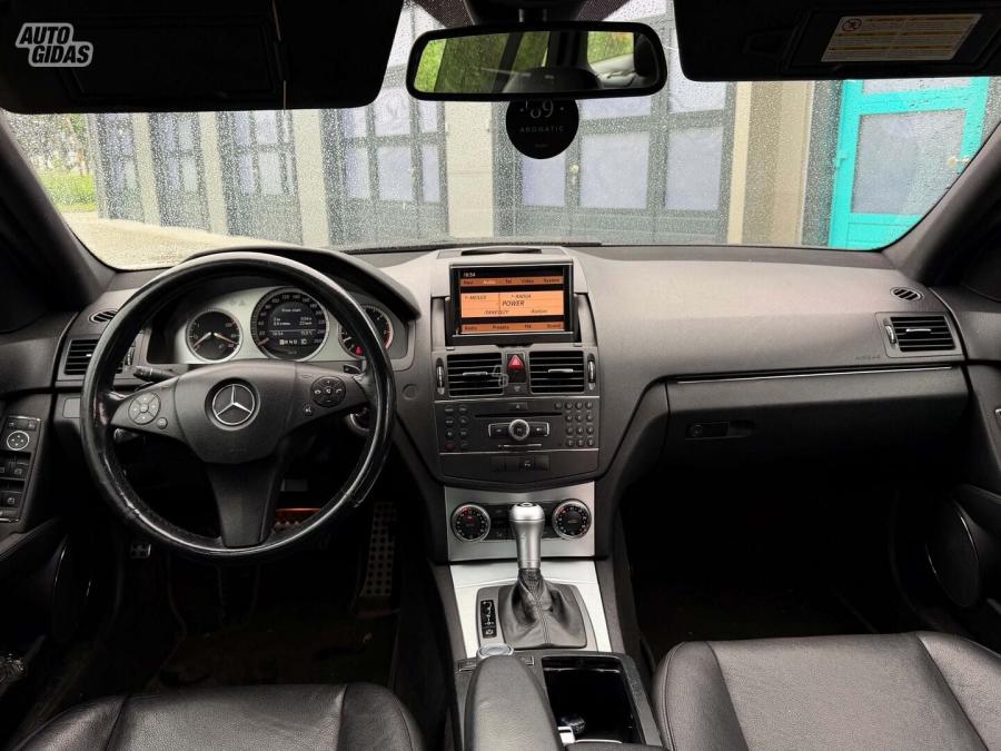 Black Mercedes-Benz c-320 2008 in Panevezys, with an engine capacity of 3.20 L and mileage of 400 thousand km for 3300 €, photo 10 on AUTOMOTO.COM.LV