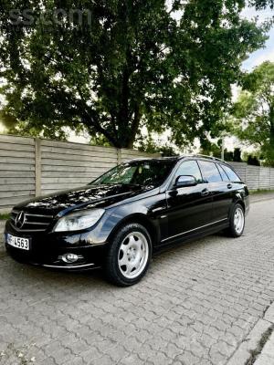 Black Mercedes-Benz c-320 2008 in Jelgava, with an engine capacity of 3.00 L and mileage of 385 thousand km for 5020 €, photo  on AUTOMOTO.COM.LV