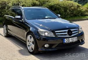 Melns Mercedes-Benz c-320 2008 Rīga, ar dzinēja tilpumu 3.00 L un nobraukumu 315 tūkst. km par 4700 €, foto  vietnē AUTOMOTO.COM.LV