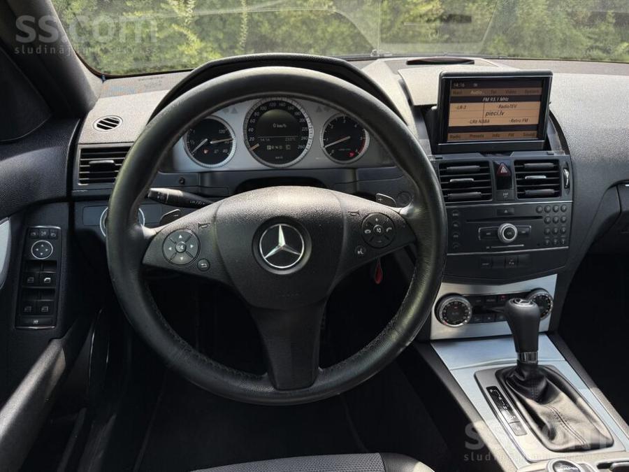 Melns Mercedes-Benz c-320 2008 Rīga, ar dzinēja tilpumu 3.00 L un nobraukumu 315 tūkst. km par 4700 €, foto 8 vietnē AUTOMOTO.COM.LV