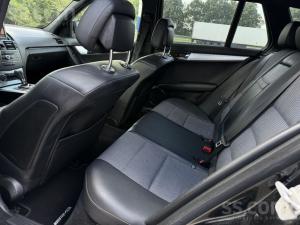 Melns Mercedes-Benz c-320 2008 Rīga, ar dzinēja tilpumu 3.00 L un nobraukumu 315 tūkst. km par 4700 €, foto 14 vietnē AUTOMOTO.COM.LV
