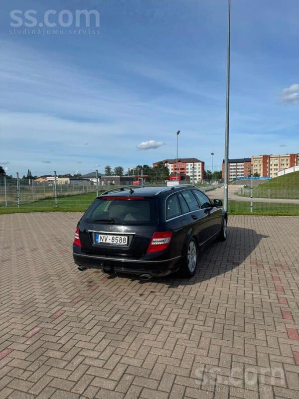Melns Mercedes-Benz c-320 2008 Rīga, ar dzinēja tilpumu 3.00 L un nobraukumu 390 tūkst. km par 4590 €, foto 2 vietnē AUTOMOTO.COM.LV
