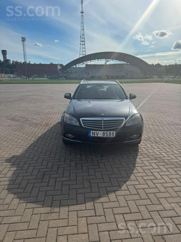 Melns Mercedes-Benz c-320 2008 Rīga, ar dzinēja tilpumu 3.00 L un nobraukumu 390 tūkst. km par 4590 €, foto 3 vietnē AUTOMOTO.COM.LV