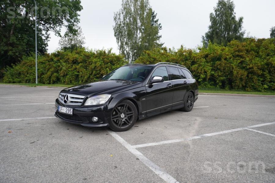 Черный Мерседес Ц 320 2008 в Талси, объемом двигателя 3.00 л и пробегом 286 тыс. км за 5499 €, фото 1 на AUTOMOTO.COM.LV