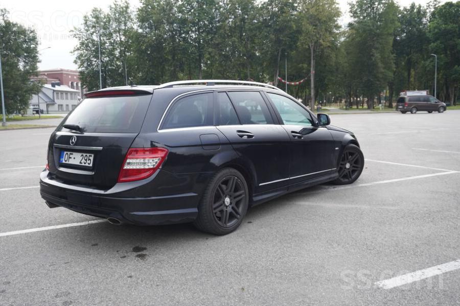 Черный Мерседес Ц 320 2008 в Талси, объемом двигателя 3.00 л и пробегом 286 тыс. км за 5499 €, фото 6 на AUTOMOTO.COM.LV