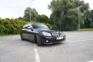 Melns Mercedes-Benz c-320 2008 Talsi, ar dzinēja tilpumu 3.00 L un nobraukumu 286 tūkst. km par 5000 €, foto 3 vietnē AUTOMOTO.COM.LV