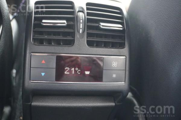 Black Mercedes-Benz c-320 2008 in Talsi, with an engine capacity of 3.00 L and mileage of 286 thousand km for 5000 €, photo 7 on AUTOMOTO.COM.LV