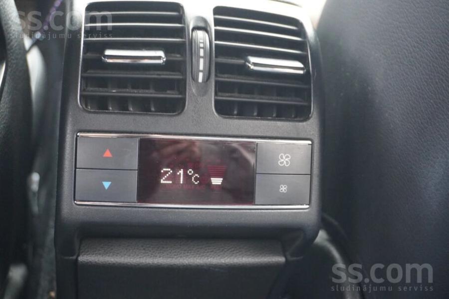 Melns Mercedes-Benz c-320 2008 Talsi, ar dzinēja tilpumu 3.00 L un nobraukumu 286 tūkst. km par 5000 €, foto 8 vietnē AUTOMOTO.COM.LV