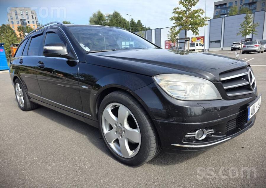 Melns Mercedes-Benz c-320 2008 Rīga, ar dzinēja tilpumu 3.00 L un nobraukumu 283 tūkst. km par 3750 €, foto 4 vietnē AUTOMOTO.COM.LV