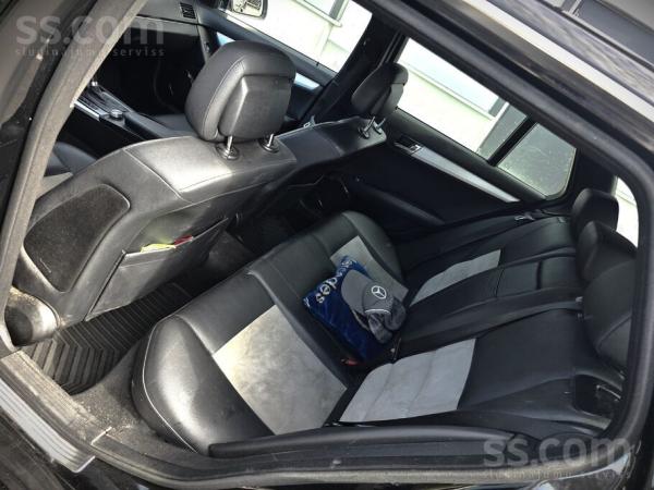 Melns Mercedes-Benz c-320 2008 Rīga, ar dzinēja tilpumu 3.00 L un nobraukumu 283 tūkst. km par 3750 €, foto 9 vietnē AUTOMOTO.COM.LV