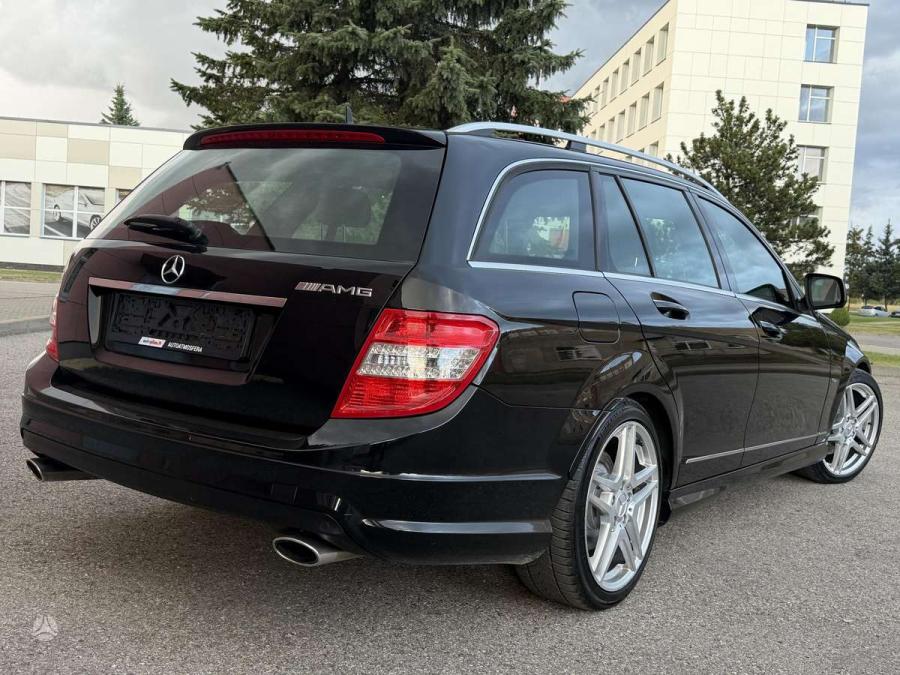 Черный Мерседес Ц 320 2008 в Утена, объемом двигателя 3.21 л и пробегом 349 тыс. км за 4440 €, фото 7 на AUTOMOTO.COM.LV