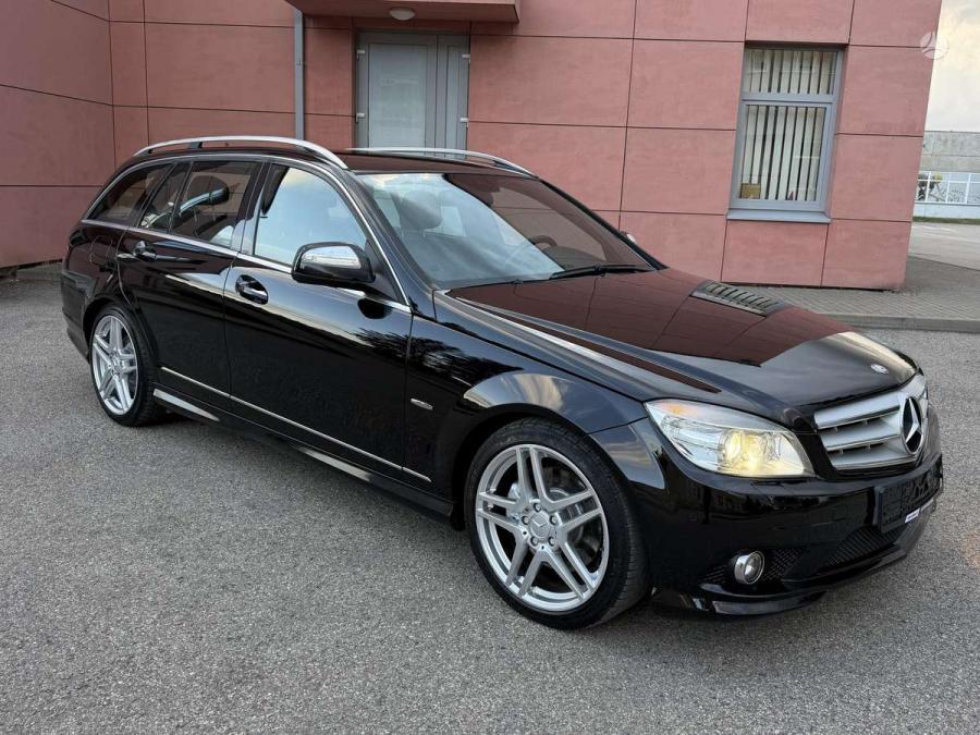 Черный Мерседес Ц 320 2008 в Утена, объемом двигателя 3.21 л и пробегом 349 тыс. км за 4440 €, фото 16 на AUTOMOTO.COM.LV