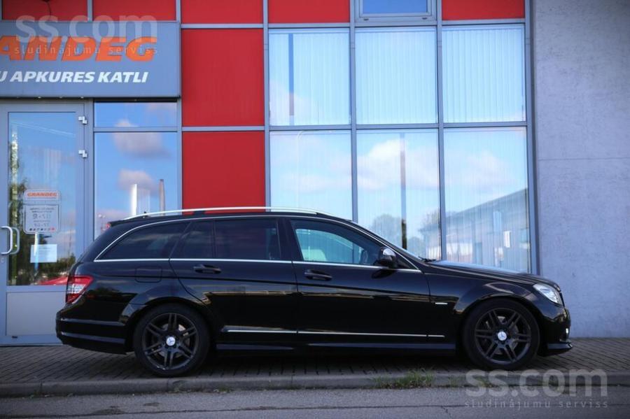 Melns Mercedes-Benz c-320 2008 Rīga, ar dzinēja tilpumu 3.00 L un nobraukumu 288 tūkst. km par 4995 €, foto 4 vietnē AUTOMOTO.COM.LV