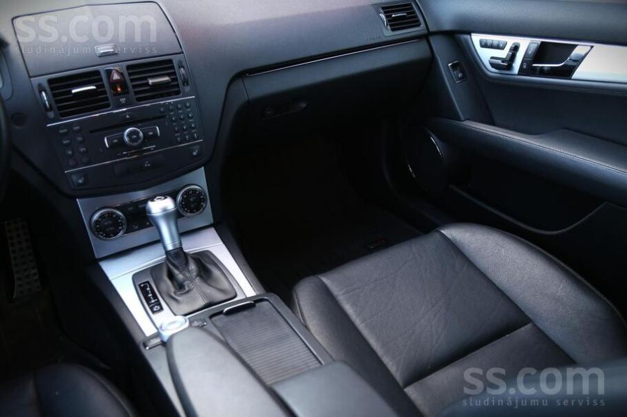 Melns Mercedes-Benz c-320 2008 Rīga, ar dzinēja tilpumu 3.00 L un nobraukumu 288 tūkst. km par 4995 €, foto 10 vietnē AUTOMOTO.COM.LV