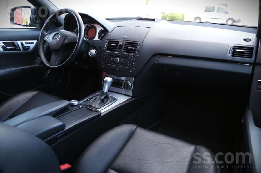 Melns Mercedes-Benz c-320 2008 Rīga, ar dzinēja tilpumu 3.00 L un nobraukumu 288 tūkst. km par 4995 €, foto 12 vietnē AUTOMOTO.COM.LV