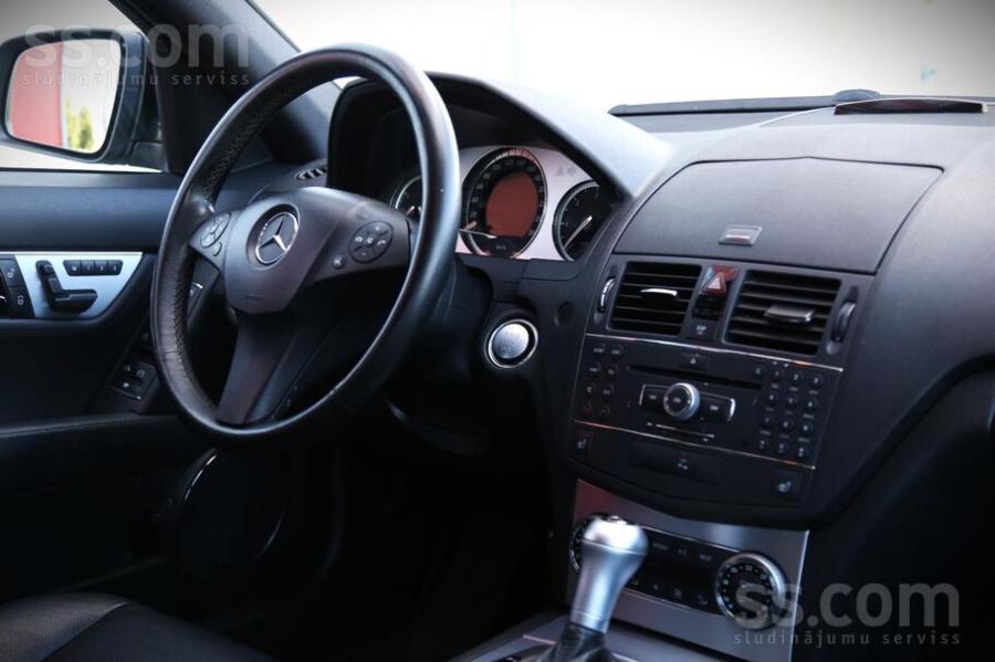Melns Mercedes-Benz c-320 2008 Rīga, ar dzinēja tilpumu 3.00 L un nobraukumu 288 tūkst. km par 4995 €, foto 13 vietnē AUTOMOTO.COM.LV