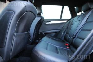 Melns Mercedes-Benz c-320 2008 Rīga, ar dzinēja tilpumu 3.00 L un nobraukumu 288 tūkst. km par 4995 €, foto 16 vietnē AUTOMOTO.COM.LV