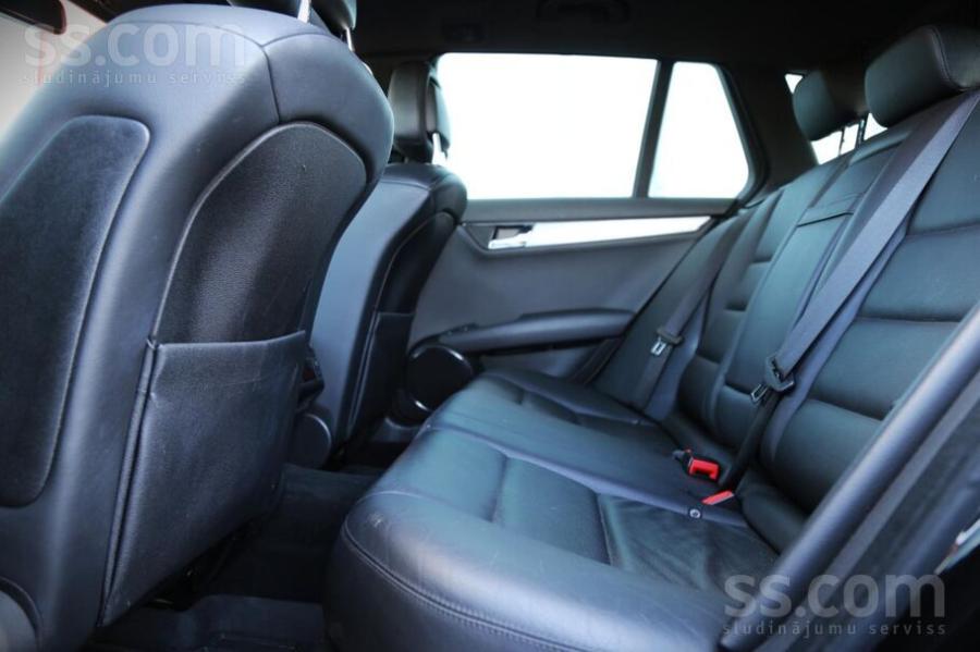 Melns Mercedes-Benz c-320 2008 Rīga, ar dzinēja tilpumu 3.00 L un nobraukumu 288 tūkst. km par 4995 €, foto 16 vietnē AUTOMOTO.COM.LV