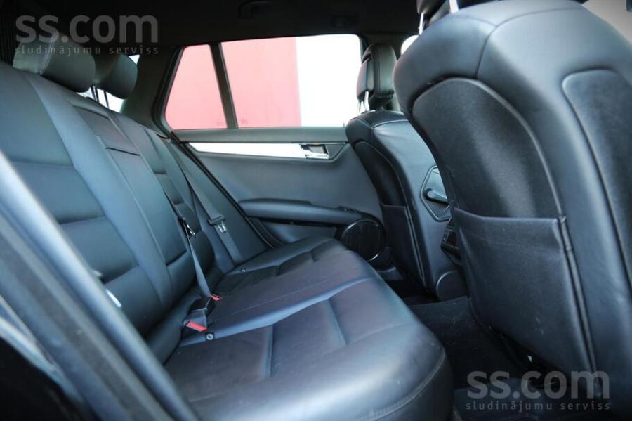 Melns Mercedes-Benz c-320 2008 Rīga, ar dzinēja tilpumu 3.00 L un nobraukumu 288 tūkst. km par 4995 €, foto 17 vietnē AUTOMOTO.COM.LV
