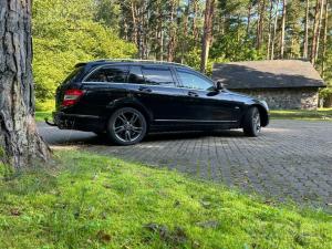 Melns Mercedes-Benz c-320 2008 Rīga, ar dzinēja tilpumu 3.00 L un nobraukumu 276 tūkst. km par 4300 €, foto 5 vietnē AUTOMOTO.COM.LV