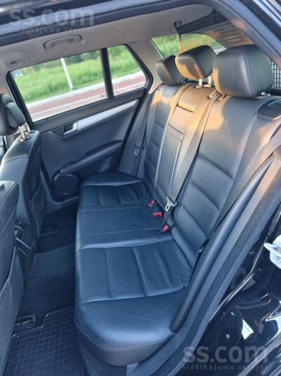 Melns Mercedes-Benz c-320 2008 Jelgava, ar dzinēja tilpumu 3.00 L un nobraukumu 392 tūkst. km par 4200 €, foto 7 vietnē AUTOMOTO.COM.LV