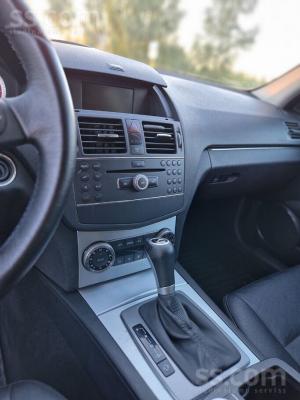 Melns Mercedes-Benz c-320 2008 Jelgava, ar dzinēja tilpumu 3.00 L un nobraukumu 392 tūkst. km par 4200 €, foto 14 vietnē AUTOMOTO.COM.LV