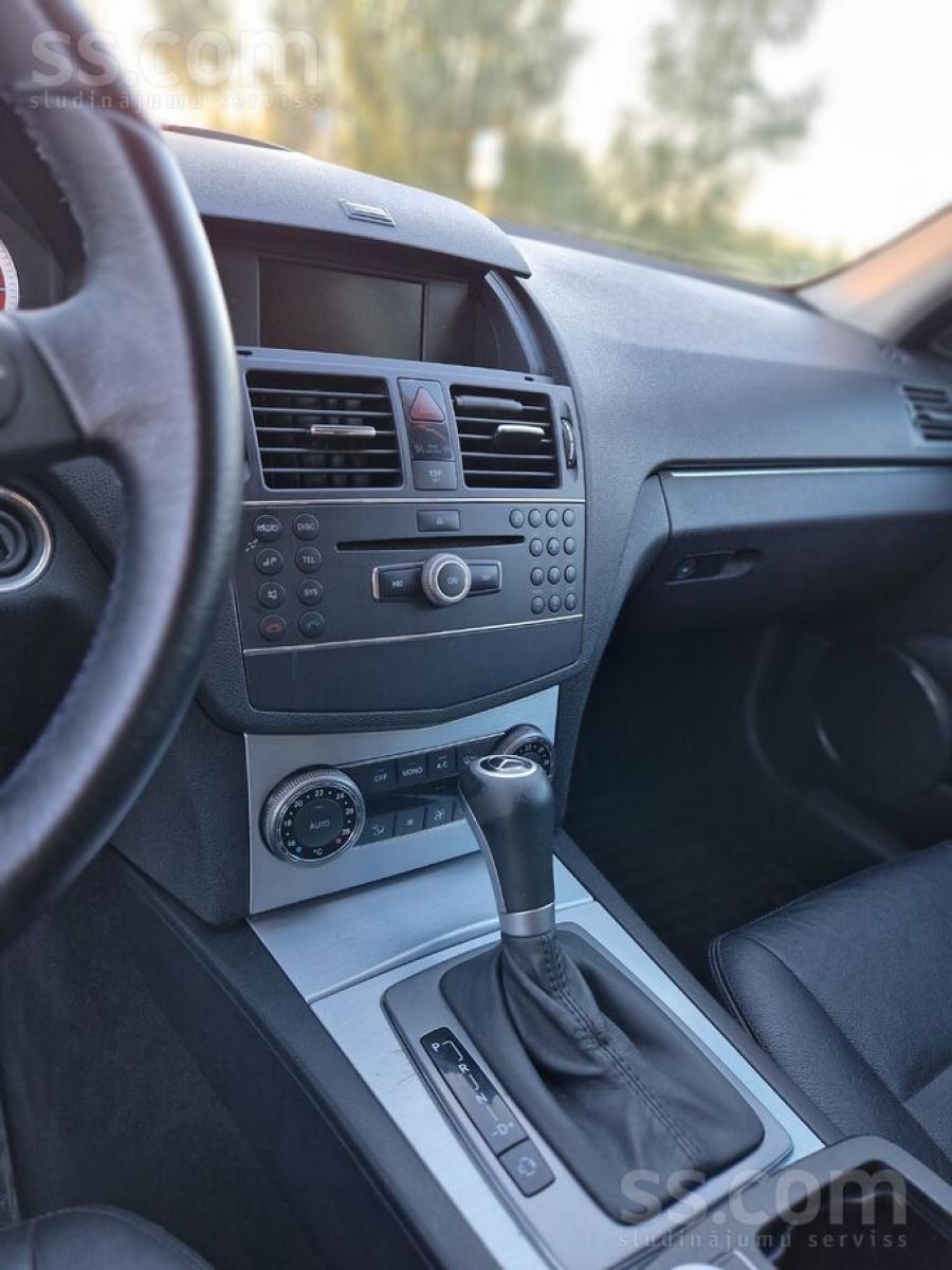 Melns Mercedes-Benz c-320 2008 Jelgava, ar dzinēja tilpumu 3.00 L un nobraukumu 392 tūkst. km par 4200 €, foto 14 vietnē AUTOMOTO.COM.LV
