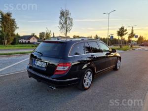 Melns Mercedes-Benz c-320 2008 Jelgava, ar dzinēja tilpumu 3.00 L un nobraukumu 392 tūkst. km par 3800 €, foto 4 vietnē AUTOMOTO.COM.LV