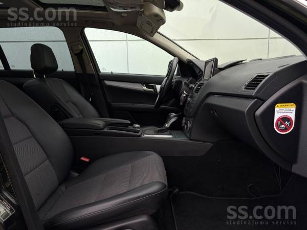 Melns Mercedes-Benz c-320 2008 Rīga, ar dzinēja tilpumu 3.00 L un nobraukumu 0 tūkst. km par 3790 €, foto 7 vietnē AUTOMOTO.COM.LV