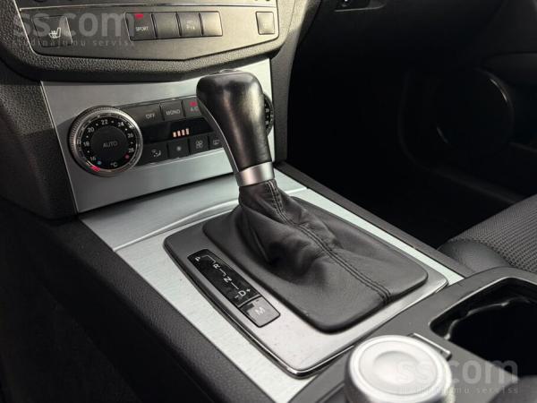 Melns Mercedes-Benz c-320 2008 Rīga, ar dzinēja tilpumu 3.00 L un nobraukumu 0 tūkst. km par 3790 €, foto 11 vietnē AUTOMOTO.COM.LV