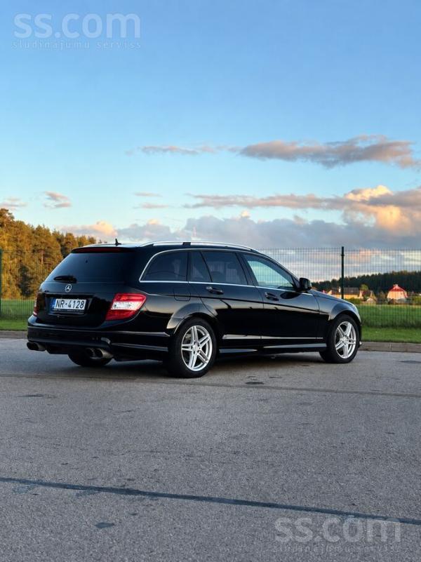 Melns Mercedes-Benz c-320 2008 Rīga, ar dzinēja tilpumu 3.00 L un nobraukumu 0 tūkst. km par 5999 €, foto 7 vietnē AUTOMOTO.COM.LV