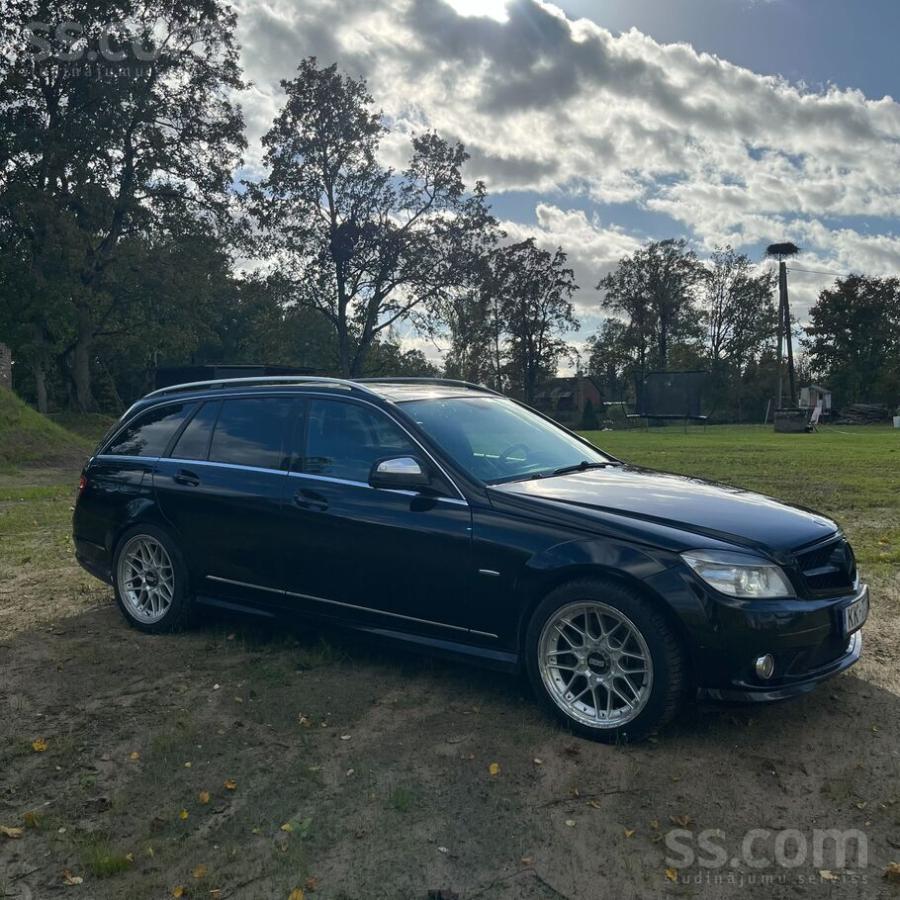 Melns Mercedes-Benz c-320 2008 Ogre, ar dzinēja tilpumu 3.00 L un nobraukumu 364 tūkst. km par 4350 €, foto 5 vietnē AUTOMOTO.COM.LV