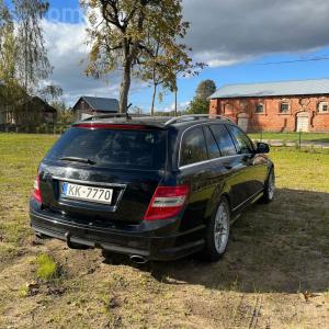 Melns Mercedes-Benz c-320 2008 Ogre, ar dzinēja tilpumu 3.00 L un nobraukumu 364 tūkst. km par 4350 €, foto 7 vietnē AUTOMOTO.COM.LV