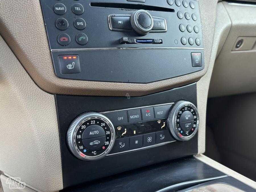 Blue Mercedes-Benz c-320 2007 in Kaunas, with an engine capacity of 3.00 L and mileage of 400 thousand km for 3500 €, photo 17 on AUTOMOTO.COM.LV