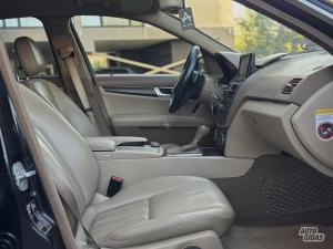 Blue Mercedes-Benz c-320 2007 in Kaunas, with an engine capacity of 3.00 L and mileage of 400 thousand km for 3500 €, photo 21 on AUTOMOTO.COM.LV