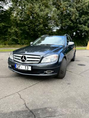 Zils Mercedes-Benz c-320 2008 Rīga, ar dzinēja tilpumu 3.00 L un nobraukumu 310 tūkst. km par 5500 €, foto 5 vietnē AUTOMOTO.COM.LV