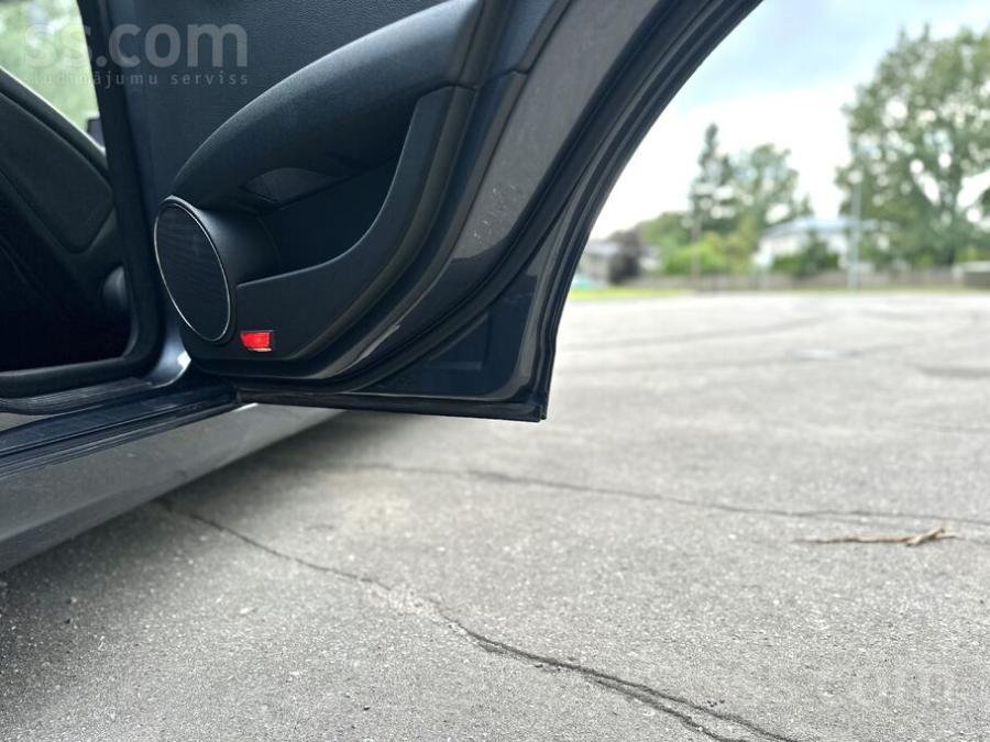 Zils Mercedes-Benz c-320 2008 Rīga, ar dzinēja tilpumu 3.00 L un nobraukumu 310 tūkst. km par 5500 €, foto 8 vietnē AUTOMOTO.COM.LV