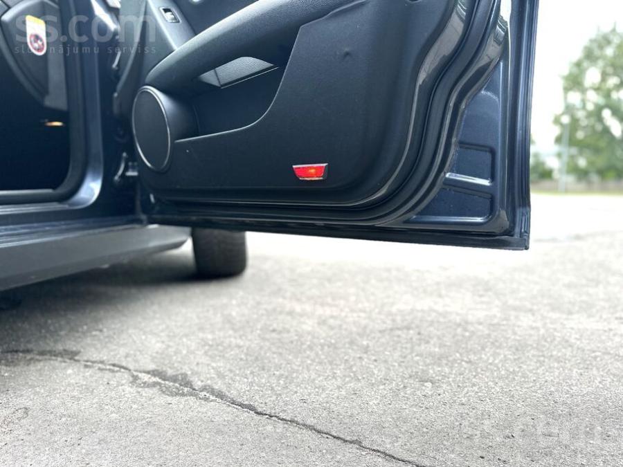 Zils Mercedes-Benz c-320 2008 Rīga, ar dzinēja tilpumu 3.00 L un nobraukumu 310 tūkst. km par 5500 €, foto 9 vietnē AUTOMOTO.COM.LV