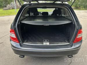 Zils Mercedes-Benz c-320 2008 Rīga, ar dzinēja tilpumu 3.00 L un nobraukumu 310 tūkst. km par 5500 €, foto 12 vietnē AUTOMOTO.COM.LV