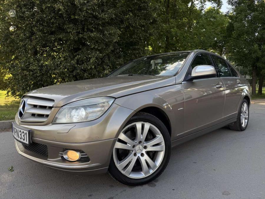 Brown Mercedes-Benz c-320 2008 in Kaunas, with an engine capacity of 2.99 L and mileage of 312 thousand km for 4500 €, photo 1 on AUTOMOTO.COM.LV