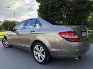 Brown Mercedes-Benz c-320 2008 in Kaunas, with an engine capacity of 2.99 L and mileage of 312 thousand km for 4500 €, photo 4 on AUTOMOTO.COM.LV