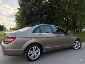 Brown Mercedes-Benz c-320 2008 in Kaunas, with an engine capacity of 2.99 L and mileage of 312 thousand km for 4500 €, photo 16 on AUTOMOTO.COM.LV