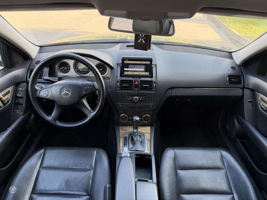 Brūns Mercedes-Benz c-320 2008 Kauņa, ar dzinēja tilpumu 2.99 L un nobraukumu 312 tūkst. km par 4350 €, foto 6 vietnē AUTOMOTO.COM.LV