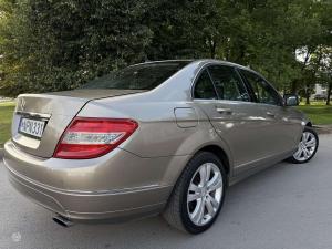 Brūns Mercedes-Benz c-320 2008 Kauņa, ar dzinēja tilpumu 2.99 L un nobraukumu 312 tūkst. km par 4350 €, foto 17 vietnē AUTOMOTO.COM.LV