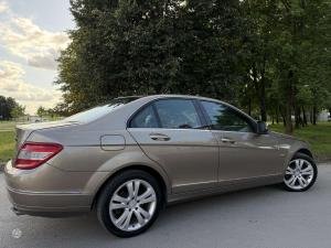Brūns Mercedes-Benz c-320 2008 Kauņa, ar dzinēja tilpumu 2.99 L un nobraukumu 312 tūkst. km par 3950 €, foto 17 vietnē AUTOMOTO.COM.LV