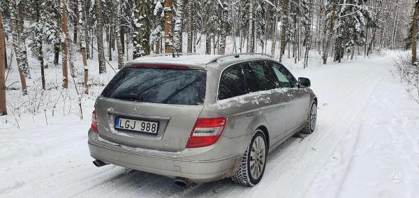 Brown Mercedes-Benz c-320 2008 in Vilnius, with an engine capacity of 3.00 L and mileage of 312 thousand km for 4300 €, photo 6 on AUTOMOTO.COM.LV