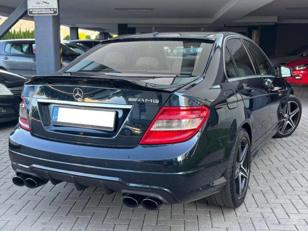Zaļš Mercedes-Benz c-320 2007 Kauņa, ar dzinēja tilpumu 2.99 L un nobraukumu 400 tūkst. km par 3500 €, foto 1 vietnē AUTOMOTO.COM.LV